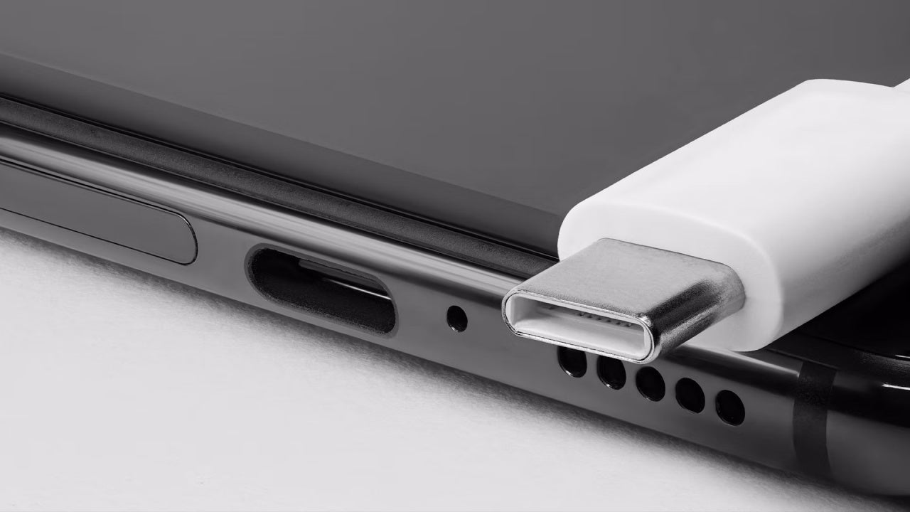 How to Clean a USB-C Port: A Comprehensive Guide for Safe & Effective ...